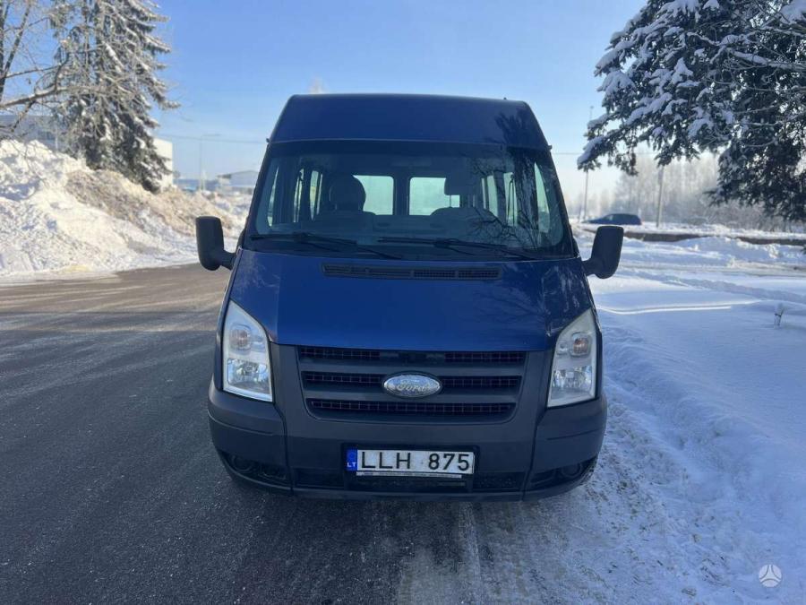 Blue Ford Transit 2010 in Vilnius, with an engine capacity of 2.20 L and mileage of 325 thousand km for 3499 €, photo 3 on AUTOMOTO.COM.LV