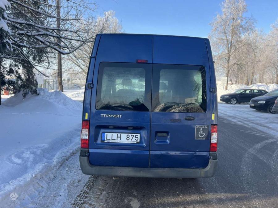 Blue Ford Transit 2010 in Vilnius, with an engine capacity of 2.20 L and mileage of 325 thousand km for 3499 €, photo 4 on AUTOMOTO.COM.LV