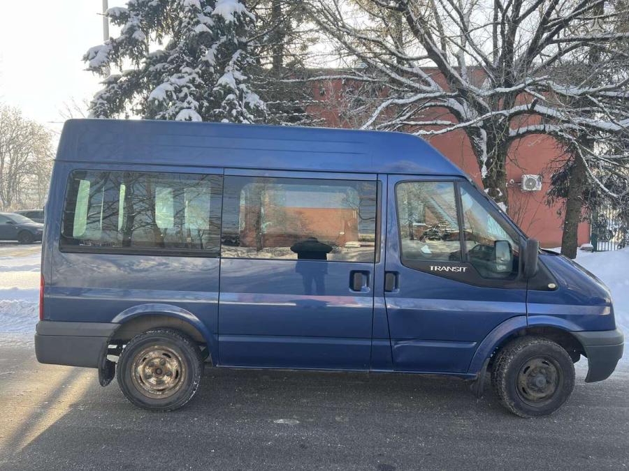 Blue Ford Transit 2010 in Vilnius, with an engine capacity of 2.20 L and mileage of 325 thousand km for 3499 €, photo 7 on AUTOMOTO.COM.LV