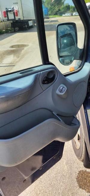Blue Ford Transit 2011 in Marijampole, with an engine capacity of 2.40 L and mileage of 214 thousand km for 5900 €, photo 12 on AUTOMOTO.COM.LV