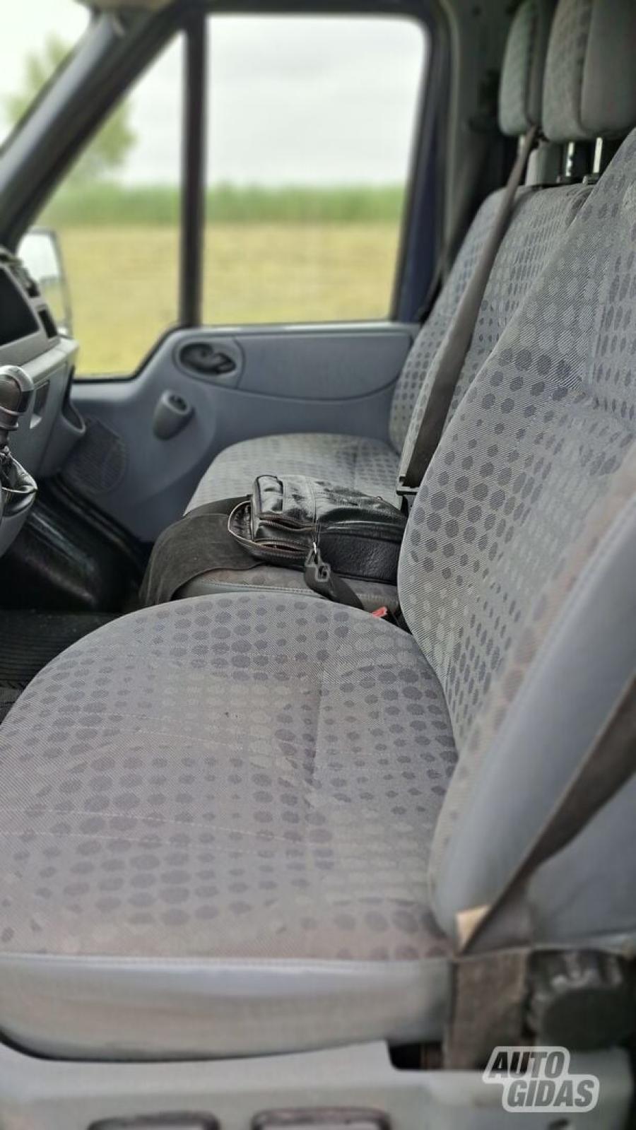 Blue Ford Transit 2012 in Kaunas, with an engine capacity of 2.20 L and mileage of 280 thousand km for 4800 €, photo 6 on AUTOMOTO.COM.LV
