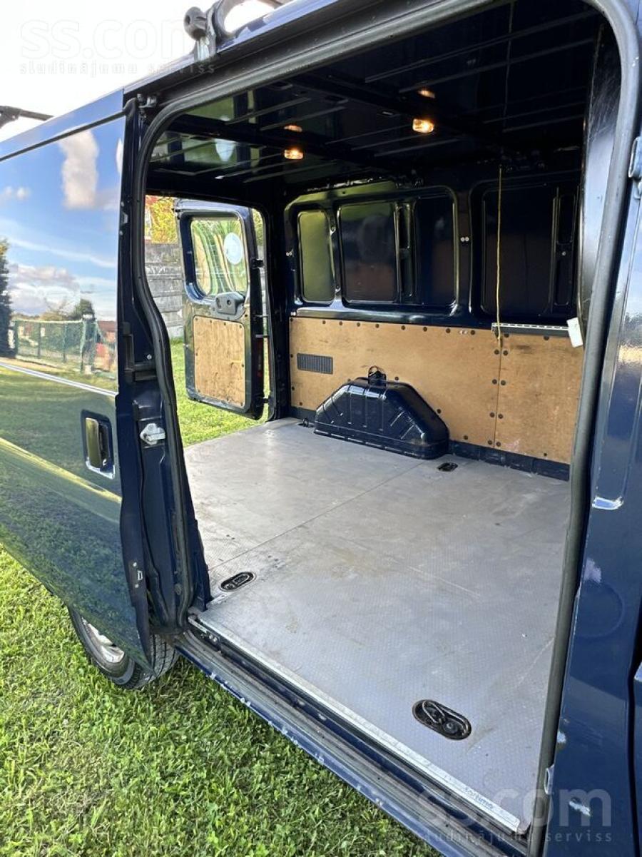 Zils Ford Transit 2012 Jelgava, ar dzinēja tilpumu 2.20 L un nobraukumu 207 tūkst. km par 4490 €, foto 15 vietnē AUTOMOTO.COM.LV