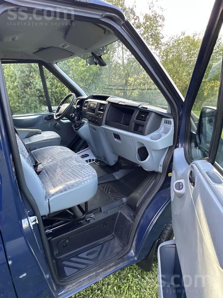 Zils Ford Transit 2012 Jelgava, ar dzinēja tilpumu 2.20 L un nobraukumu 207 tūkst. km par 4490 €, foto 16 vietnē AUTOMOTO.COM.LV
