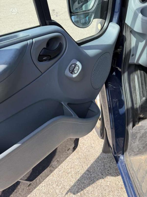 Zils Ford Transit 2012 Marijampole, ar dzinēja tilpumu 2.20 L un nobraukumu 125 tūkst. km par 6600 €, foto 9 vietnē AUTOMOTO.COM.LV