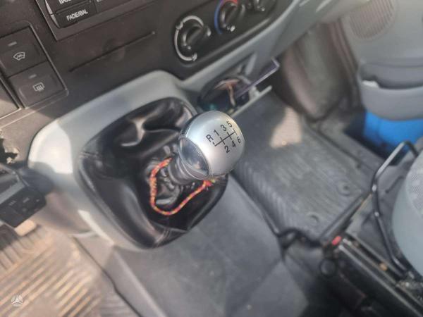 Blue Ford Transit 2012 in Radviliskis, with an engine capacity of 2.20 L and mileage of 370 thousand km for 3500 €, photo 6 on AUTOMOTO.COM.LV
