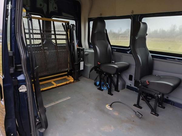 Zils Ford Transit 2013 Šauļi, ar dzinēja tilpumu 2.20 L un nobraukumu 37 tūkst. km par 7750 €, foto 9 vietnē AUTOMOTO.COM.LV