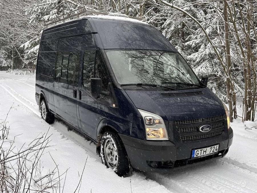 Blue Ford Transit 2013 in Vilnius, with an engine capacity of 2.20 L and mileage of 210 thousand km for 7700 €, photo 1 on AUTOMOTO.COM.LV