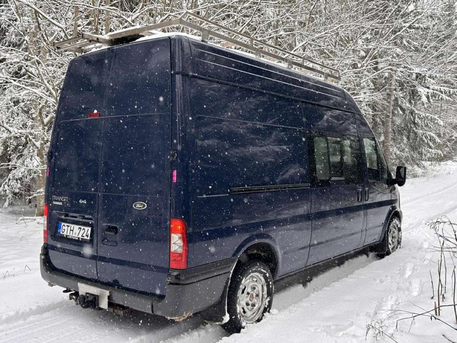 Blue Ford Transit 2013 in Vilnius, with an engine capacity of 2.20 L and mileage of 210 thousand km for 7700 €, photo 2 on AUTOMOTO.COM.LV