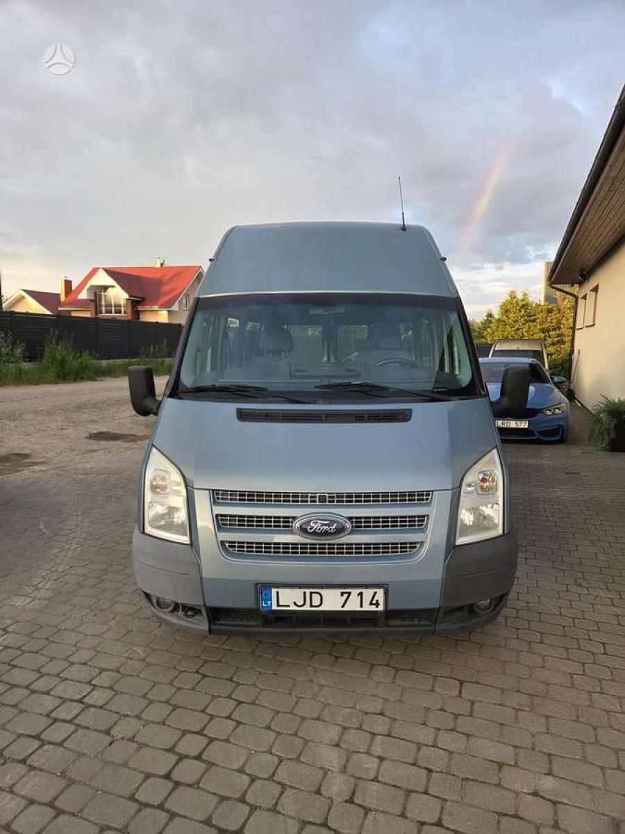 Blue Ford Transit 2013 in Vilnius, with an engine capacity of 2.20 L and mileage of 233 thousand km for 2600 €, photo 1 on AUTOMOTO.COM.LV