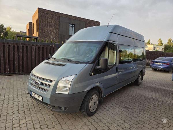 Zils Ford Transit 2013 Viļņa, ar dzinēja tilpumu 2.20 L un nobraukumu 233 tūkst. km par 2600 €, foto 2 vietnē AUTOMOTO.COM.LV
