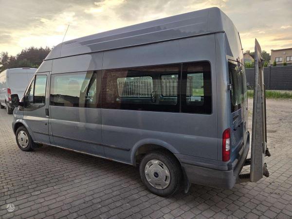 Zils Ford Transit 2013 Viļņa, ar dzinēja tilpumu 2.20 L un nobraukumu 233 tūkst. km par 2600 €, foto 6 vietnē AUTOMOTO.COM.LV