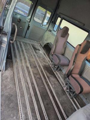 Blue Ford Transit 2013 in Vilnius, with an engine capacity of 2.20 L and mileage of 233 thousand km for 2600 €, photo 9 on AUTOMOTO.COM.LV