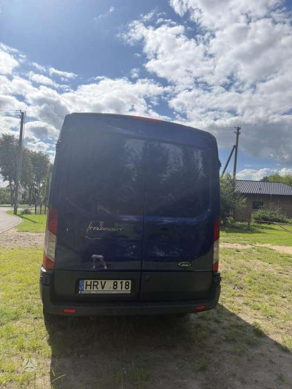 Blue Ford Transit 2015 in Vilnius, with an engine capacity of 2.20 L and mileage of 441 thousand km for 6200 €, photo 4 on AUTOMOTO.COM.LV