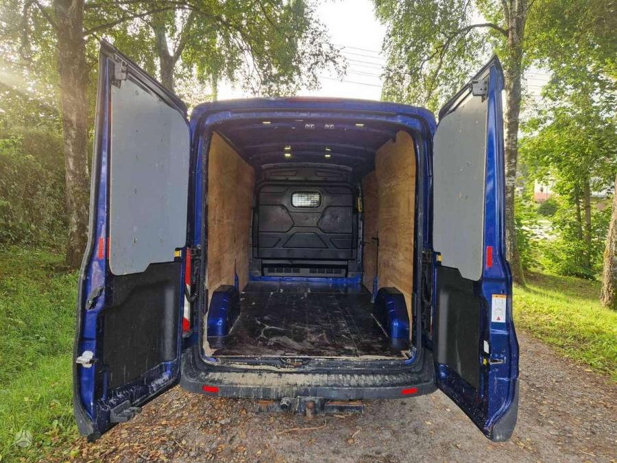 Blue Ford Transit 2015 in Taurage, with an engine capacity of 2.20 L and mileage of 275 thousand km for 5950 €, photo 8 on AUTOMOTO.COM.LV