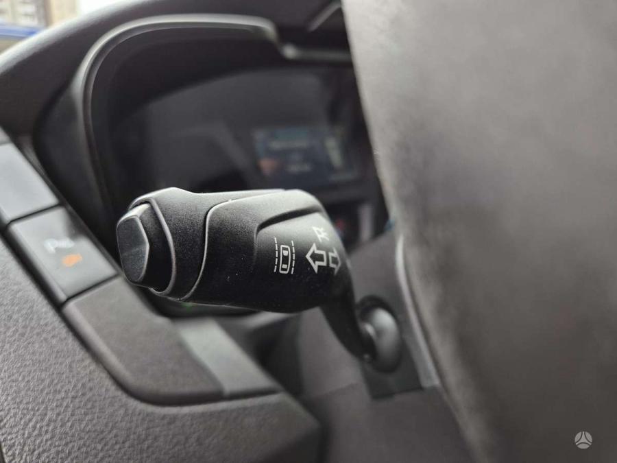 Blue Ford Transit 2016 in Panevezys, with an engine capacity of 2.20 L and mileage of 531 thousand km for 6600 €, photo 17 on AUTOMOTO.COM.LV