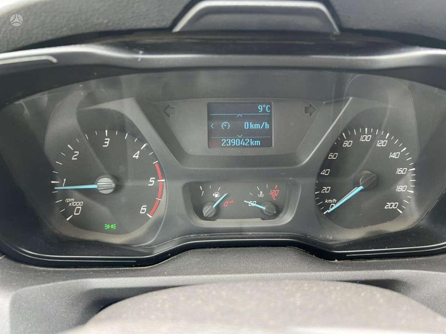 Blue Ford Transit 2016 in Jurbarkas, with an engine capacity of 2.20 L and mileage of 239 thousand km for 9300 €, photo 9 on AUTOMOTO.COM.LV