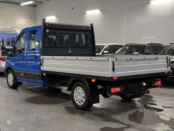 Blue Ford Transit 2019 in Marijampole, with an engine capacity of 2.00 L and mileage of 193 thousand km for 13500 €, photo 5 on AUTOMOTO.COM.LV