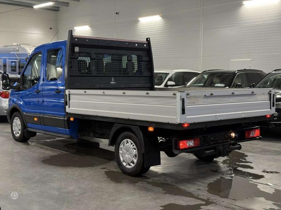 Blue Ford Transit 2019 in Marijampole, with an engine capacity of 2.00 L and mileage of 193 thousand km for 13500 €, photo 5 on AUTOMOTO.COM.LV