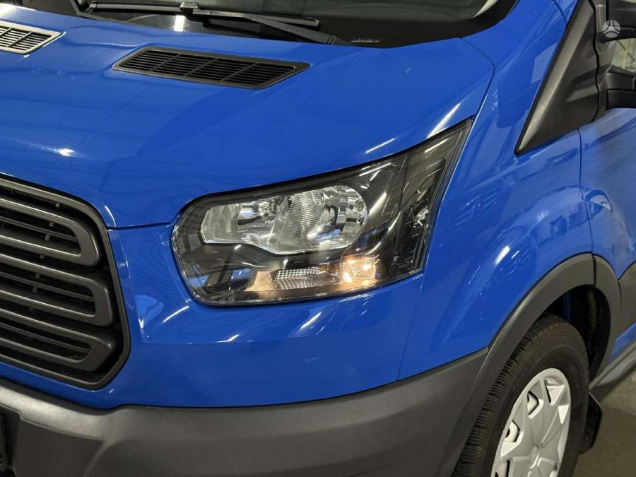 Blue Ford Transit 2019 in Marijampole, with an engine capacity of 2.00 L and mileage of 193 thousand km for 13500 €, photo 24 on AUTOMOTO.COM.LV