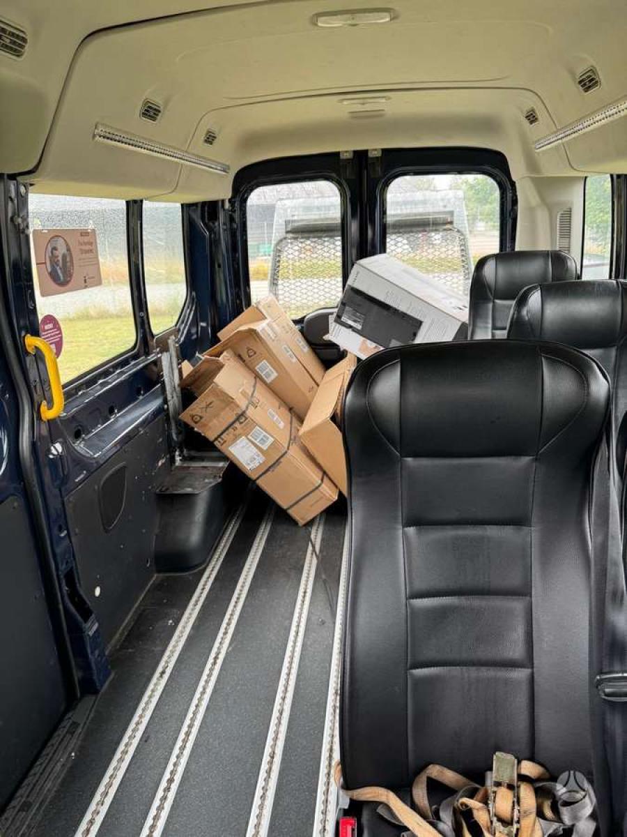 Zils Ford Transit 2019 Tauragė, ar dzinēja tilpumu 2.00 L un nobraukumu 620 tūkst. km par 6700 €, foto 13 vietnē AUTOMOTO.COM.LV
