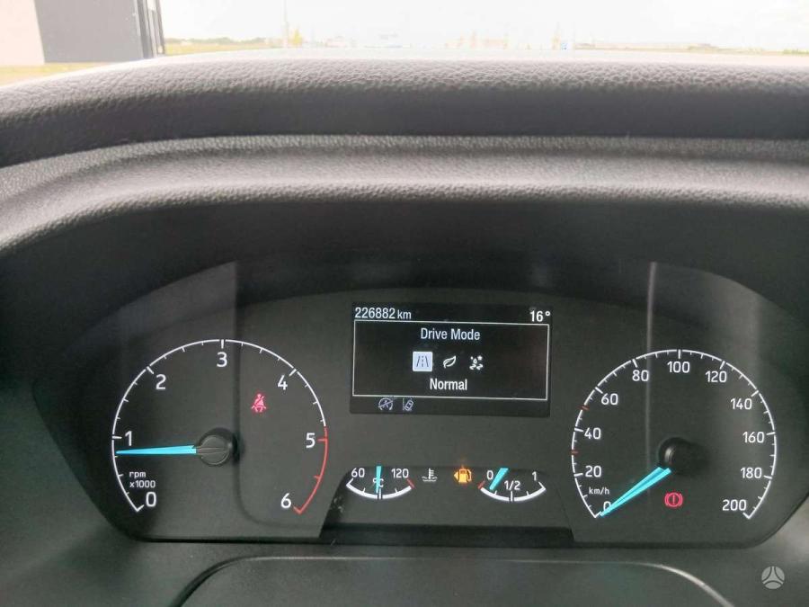 Zils Ford Transit 2020 Marijampole, ar dzinēja tilpumu 2.00 L un nobraukumu 226 tūkst. km par 16450 €, foto 26 vietnē AUTOMOTO.COM.LV