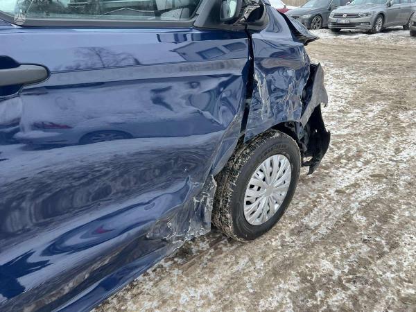 Zils Ford Transit 2024 Kauņa, ar dzinēja tilpumu 2.00 L un nobraukumu 107 tūkst. km par 12400 €, foto 11 vietnē AUTOMOTO.COM.LV