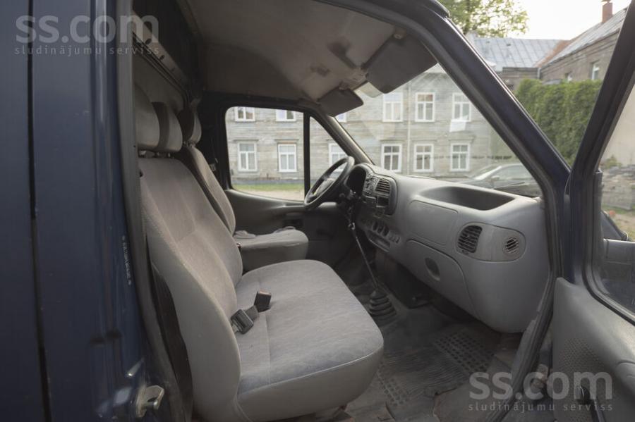 Blue Ford Transit 2000 in Riga, with an engine capacity of 2.00 L and mileage of 239 thousand km for 1650 €, photo 7 on AUTOMOTO.COM.LV
