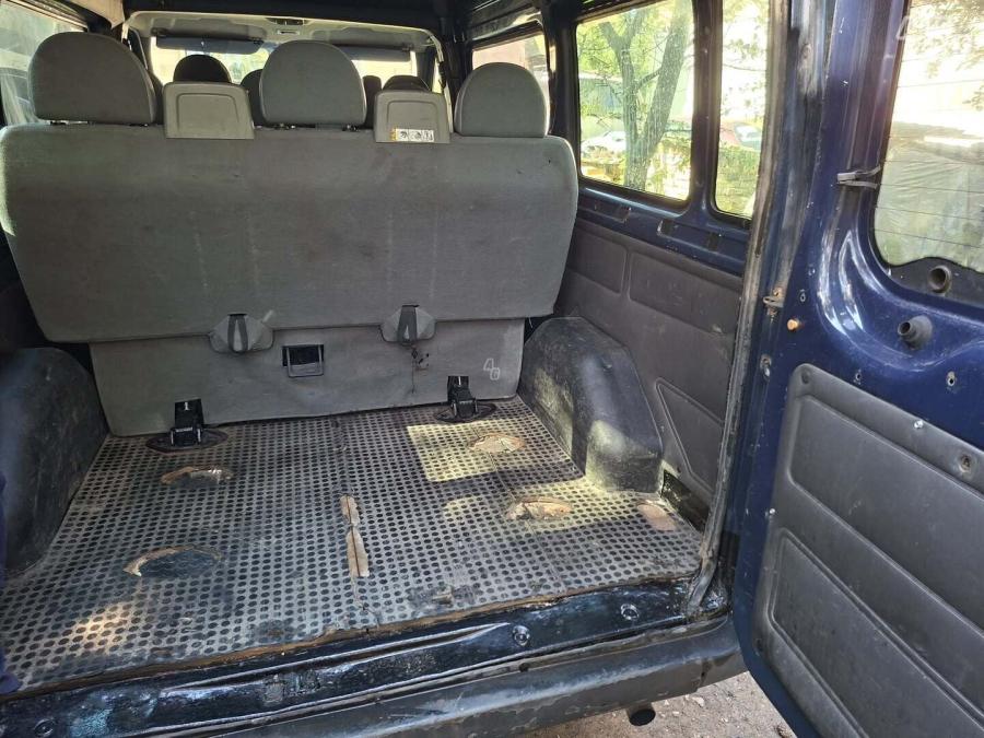 Blue Ford Transit 2003 in Vilnius, with an engine capacity of 2.00 L and mileage of 60 thousand km for 1990 €, photo 18 on AUTOMOTO.COM.LV