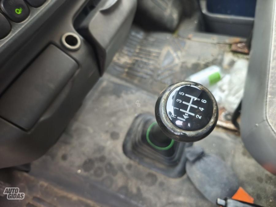 Zils Ford Transit 2006 Ignalina, ar dzinēja tilpumu 2.40 L un nobraukumu 269 tūkst. km par 950 €, foto 6 vietnē AUTOMOTO.COM.LV