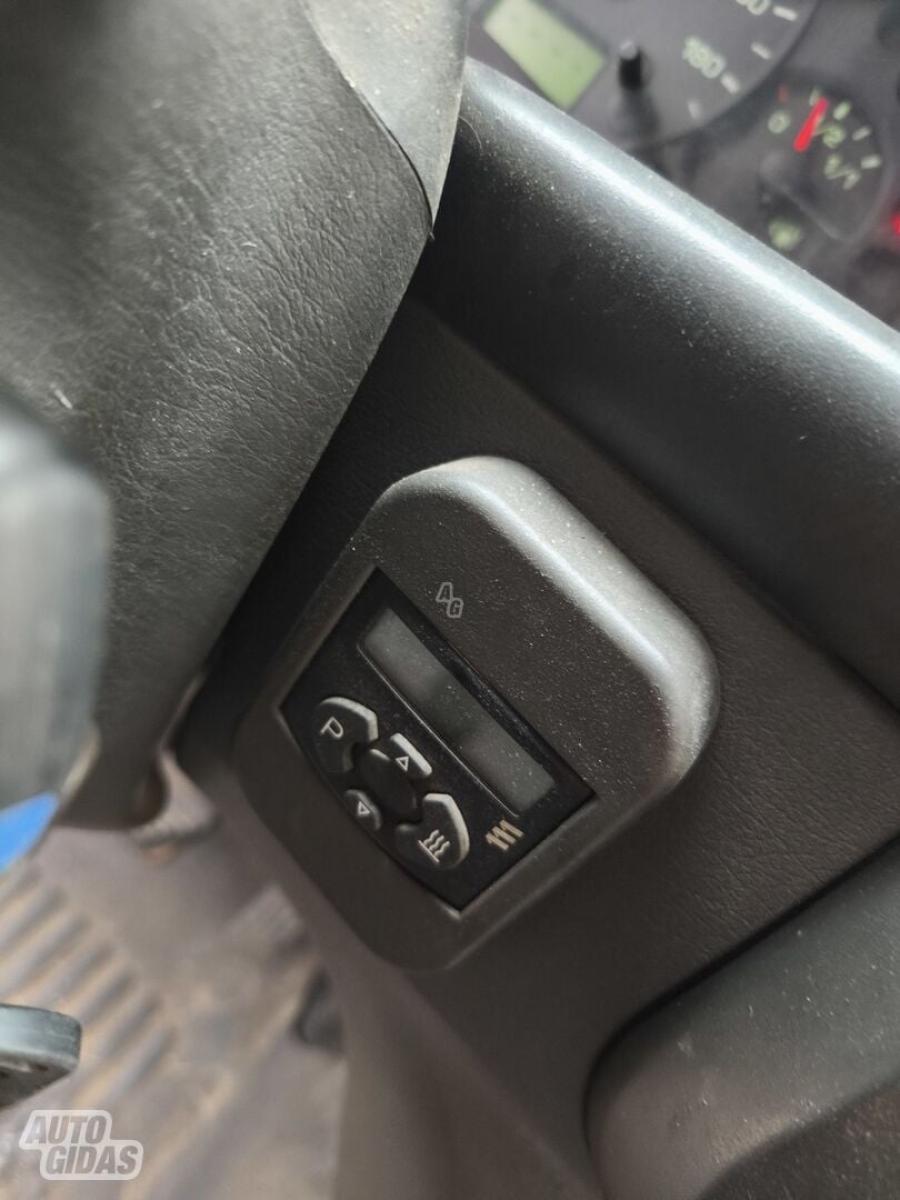Zils Ford Transit 2006 Ignalina, ar dzinēja tilpumu 2.40 L un nobraukumu 269 tūkst. km par 950 €, foto 8 vietnē AUTOMOTO.COM.LV