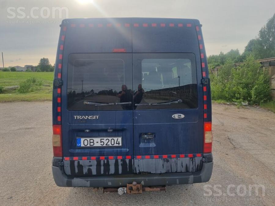 Zils Ford Transit 2009 Saldus, ar dzinēja tilpumu 2.20 L un nobraukumu 332 tūkst. km par 3150 €, foto 5 vietnē AUTOMOTO.COM.LV