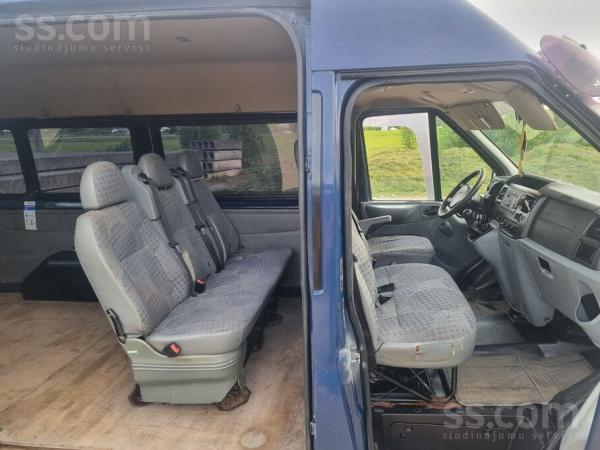 Zils Ford Transit 2009 Saldus, ar dzinēja tilpumu 2.20 L un nobraukumu 332 tūkst. km par 3150 €, foto 5 vietnē AUTOMOTO.COM.LV