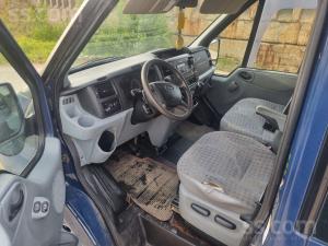 Zils Ford Transit 2009 Saldus, ar dzinēja tilpumu 2.20 L un nobraukumu 332 tūkst. km par 3150 €, foto 10 vietnē AUTOMOTO.COM.LV