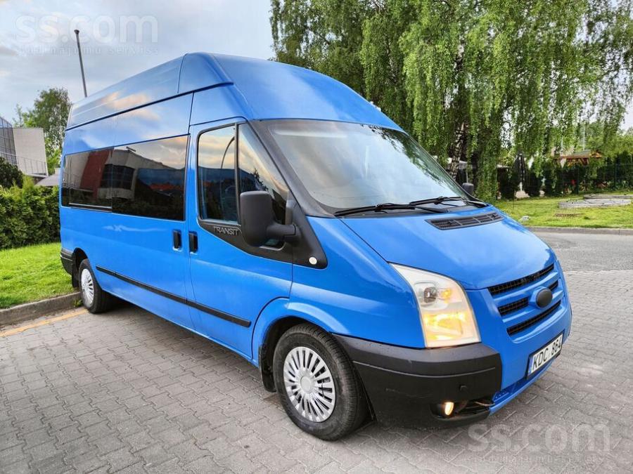 Zils Ford Transit 2010 Rīga, ar dzinēja tilpumu 2.20 L un nobraukumu 358 tūkst. km par 4000 €, foto 1 vietnē AUTOMOTO.COM.LV