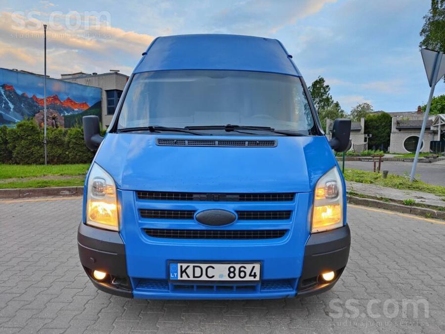 Zils Ford Transit 2010 Rīga, ar dzinēja tilpumu 2.20 L un nobraukumu 358 tūkst. km par 4000 €, foto 2 vietnē AUTOMOTO.COM.LV