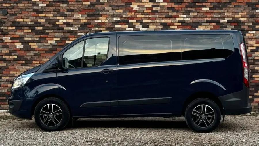 Blue Ford Transit 2015 in Riga, with an engine capacity of 2.20 L and mileage of 130 thousand km for 13000 €, photo 17 on AUTOMOTO.COM.LV