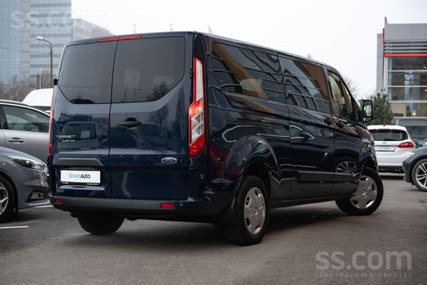 Blue Ford Transit 2022 in Riga, with an engine capacity of 2.00 L and mileage of 84 thousand km for 23990 €, photo 6 on AUTOMOTO.COM.LV