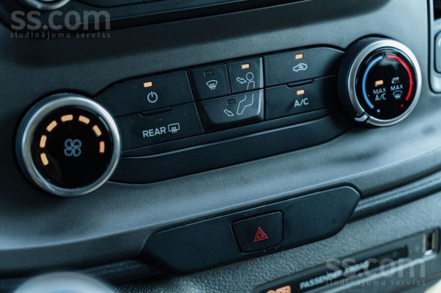 Zils Ford Transit 2022 Rīga, ar dzinēja tilpumu 2.00 L un nobraukumu 114 tūkst. km par 22900 €, foto 18 vietnē AUTOMOTO.COM.LV