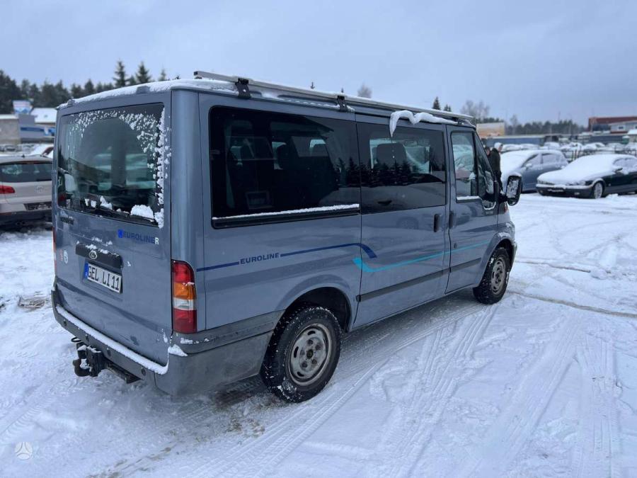 Blue Ford Transit 2001 in Utena, with an engine capacity of 2.00 L and mileage of 235 thousand km for 4360 €, photo 4 on AUTOMOTO.COM.LV