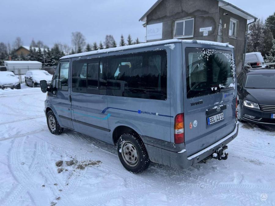 Blue Ford Transit 2001 in Utena, with an engine capacity of 2.00 L and mileage of 235 thousand km for 4360 €, photo 6 on AUTOMOTO.COM.LV