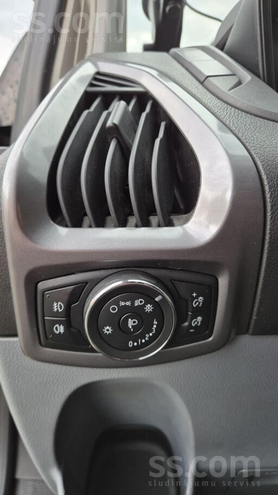 Zils Ford Transit 2013 Madona, ar dzinēja tilpumu 2.20 L un nobraukumu 267 tūkst. km par 5500 €, foto 7 vietnē AUTOMOTO.COM.LV