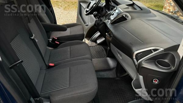 Zils Ford Transit 2015 Rīga, ar dzinēja tilpumu 2.20 L un nobraukumu 130 tūkst. km par 13000 €, foto 3 vietnē AUTOMOTO.COM.LV