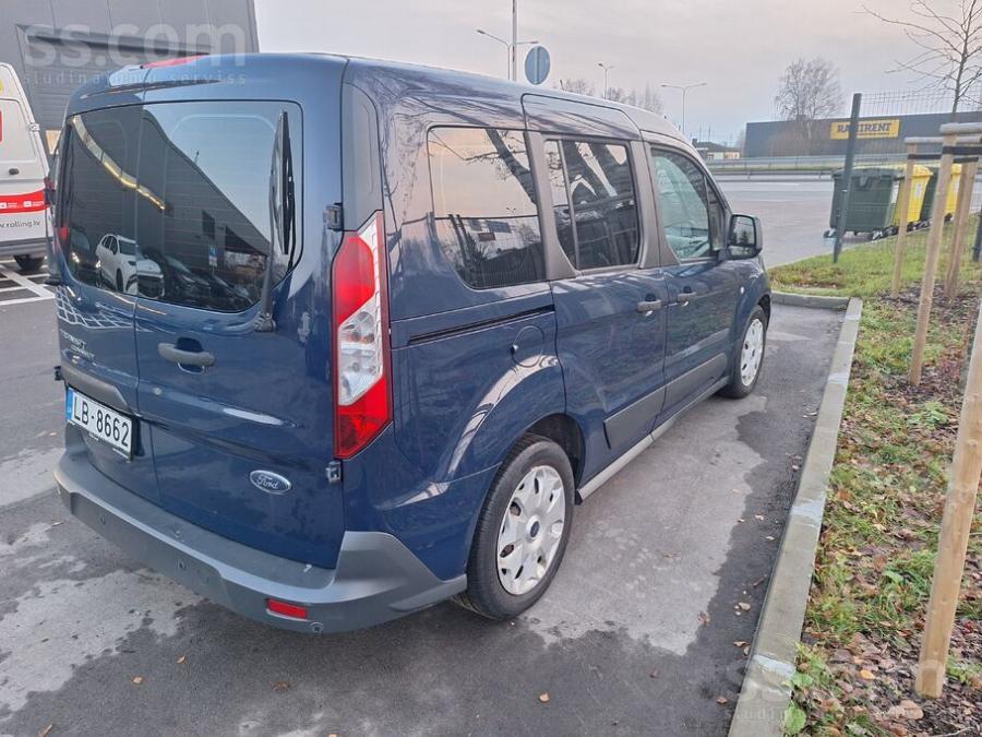 Blue Ford Transit 2017 in Riga, with an engine capacity of 1.50 L and mileage of 202 thousand km for 6350 €, photo 4 on AUTOMOTO.COM.LV