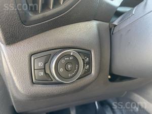 Blue Ford Transit 2017 in Riga, with an engine capacity of 1.50 L and mileage of 206 thousand km for 5450 €, photo 9 on AUTOMOTO.COM.LV