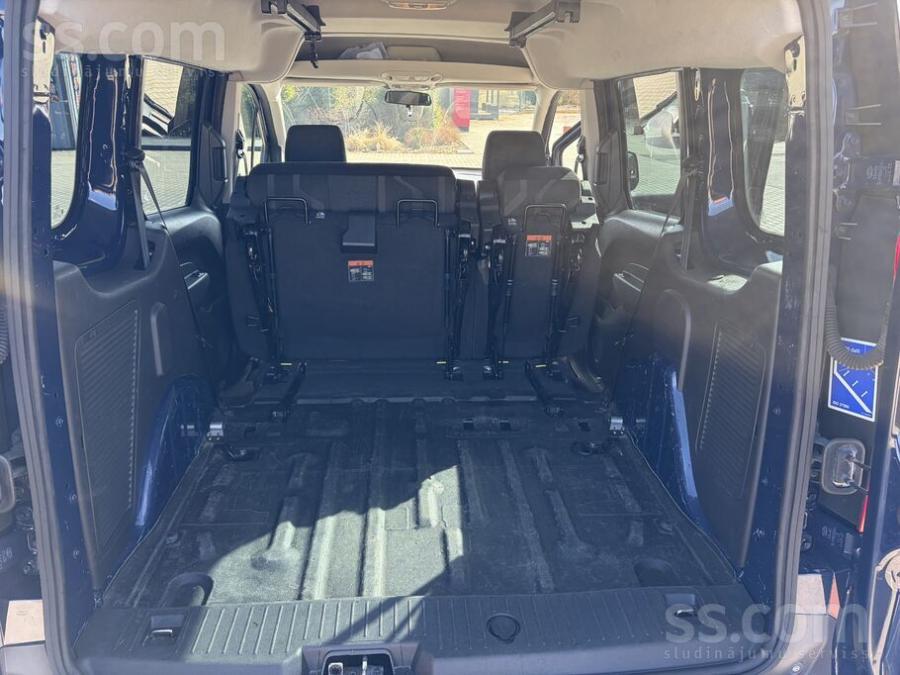 Blue Ford Transit 2017 in Riga, with an engine capacity of 1.50 L and mileage of 206 thousand km for 5450 €, photo 16 on AUTOMOTO.COM.LV