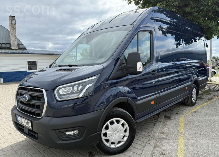 Blue Ford Transit 2020 in Valka, with an engine capacity of 2.00 L and mileage of 263 thousand km for 11999 €, photo 4 on AUTOMOTO.COM.LV