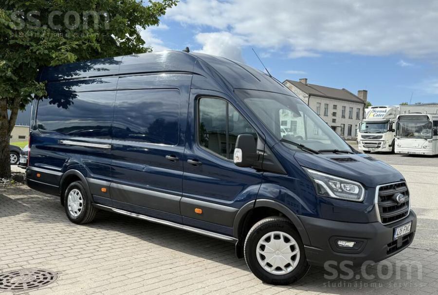 Blue Ford Transit 2020 in Valka, with an engine capacity of 2.00 L and mileage of 263 thousand km for 11999 €, photo 7 on AUTOMOTO.COM.LV