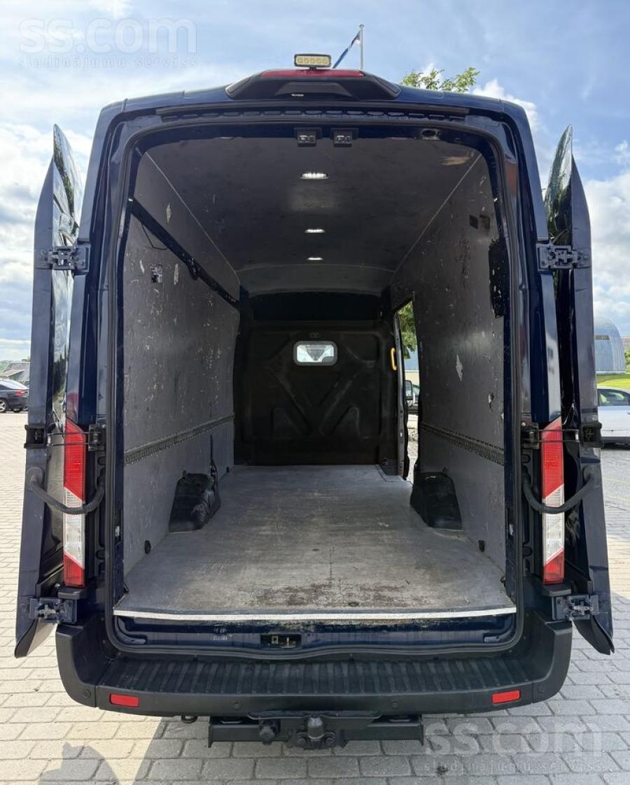 Blue Ford Transit 2020 in Valka, with an engine capacity of 2.00 L and mileage of 263 thousand km for 11999 €, photo 17 on AUTOMOTO.COM.LV