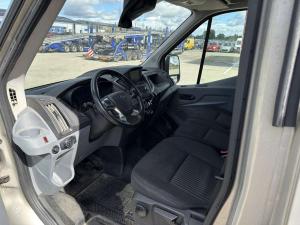 Brown Ford Transit 2016 in Taurage, with an engine capacity of 2.00 L and mileage of 347 thousand km for 6400 €, photo 10 on AUTOMOTO.COM.LV