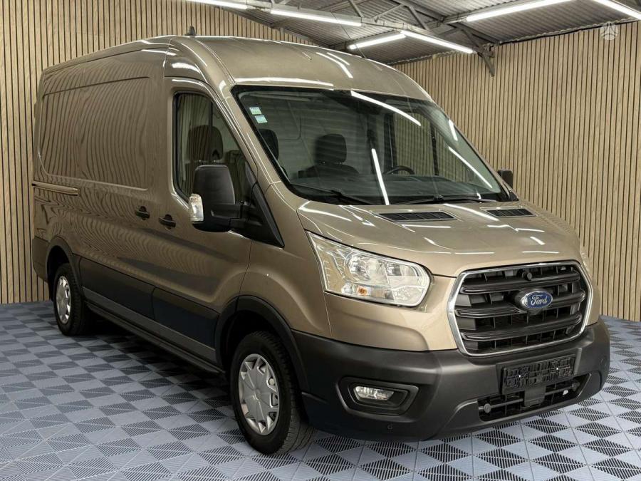 Brown Ford Transit 2019 in Marijampole, with an engine capacity of 2.00 L and mileage of 239 thousand km for 13200 €, photo 1 on AUTOMOTO.COM.LV